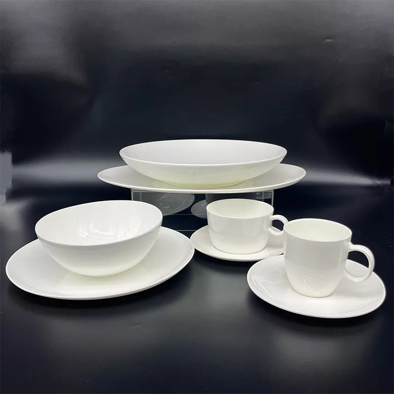 White perla Soucoupe 16 cm pour tasse 23 cl en porcelaine blanche CHIC